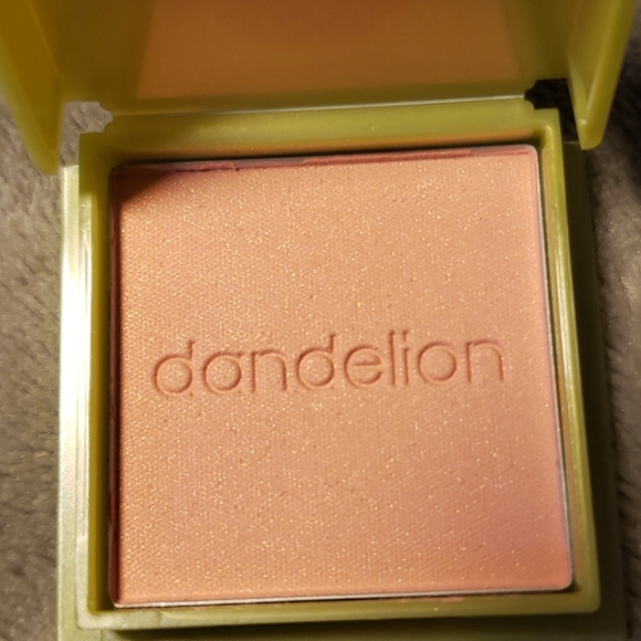 Benefit | Makeup | Mini Benefit Dandelion Brightening Babypink Blush ...